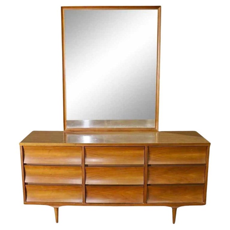 Johnson Carper Curved Dresser For Sale at 1stDibs