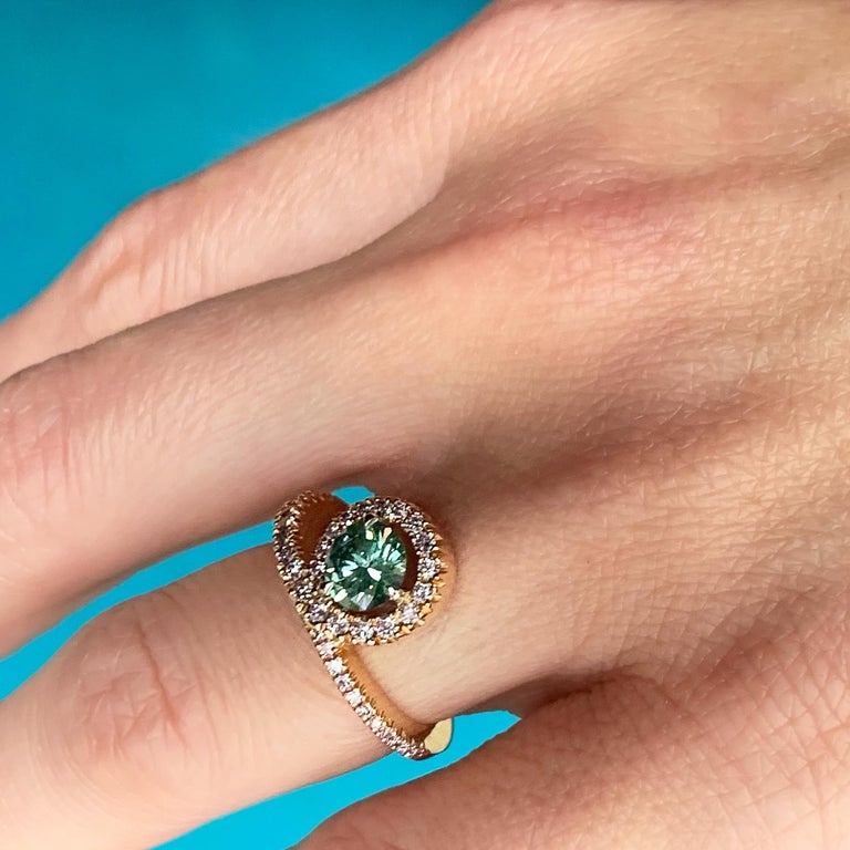 Joke Quick 18K Rose Gold Green and Fancy Pink Diamond entourage ring ...