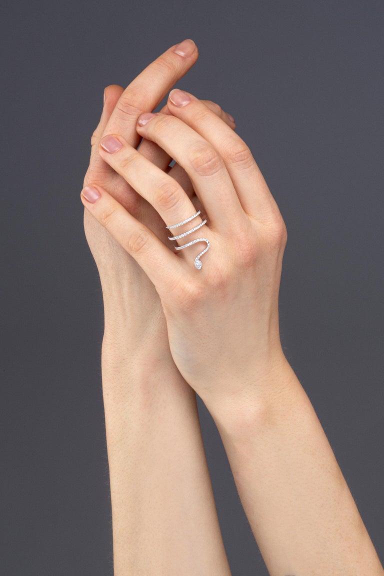 Jona White Diamond 18 Karat White Gold Coil Snake Ring For Sale at 1stDibs