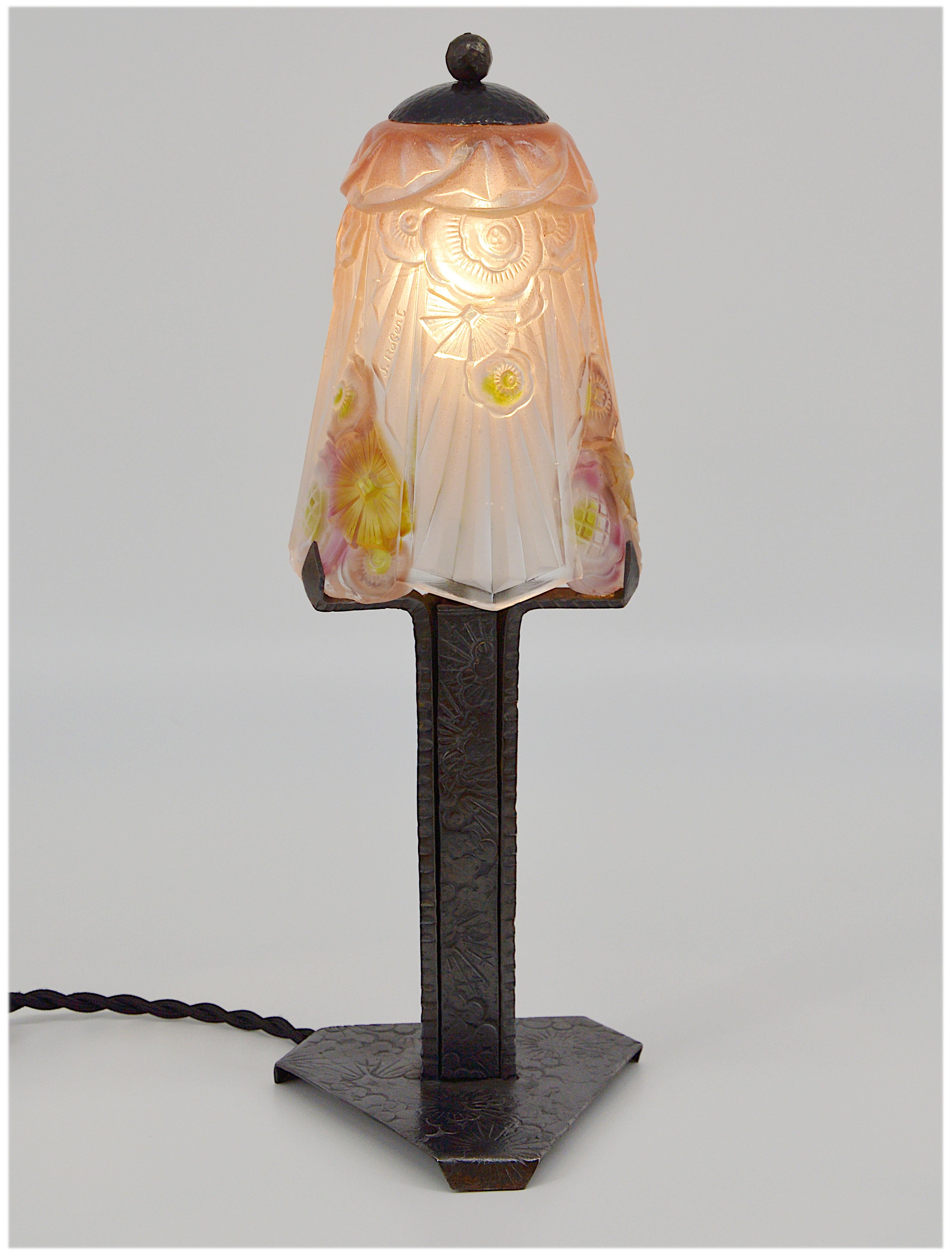 J.Robert / Hanots French Art Deco Table Lamp, 1920s. Signed at 1stDibs