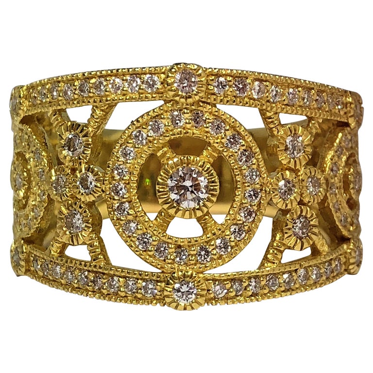 Judith Ripka 18k Yellow Gold and Diamond Band Ring For Sale at 1stDibs