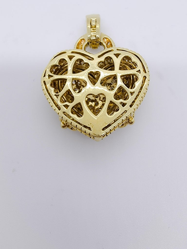 Judith Ripka Diamond and 18k Yellow Gold Pendant For Sale at 1stDibs