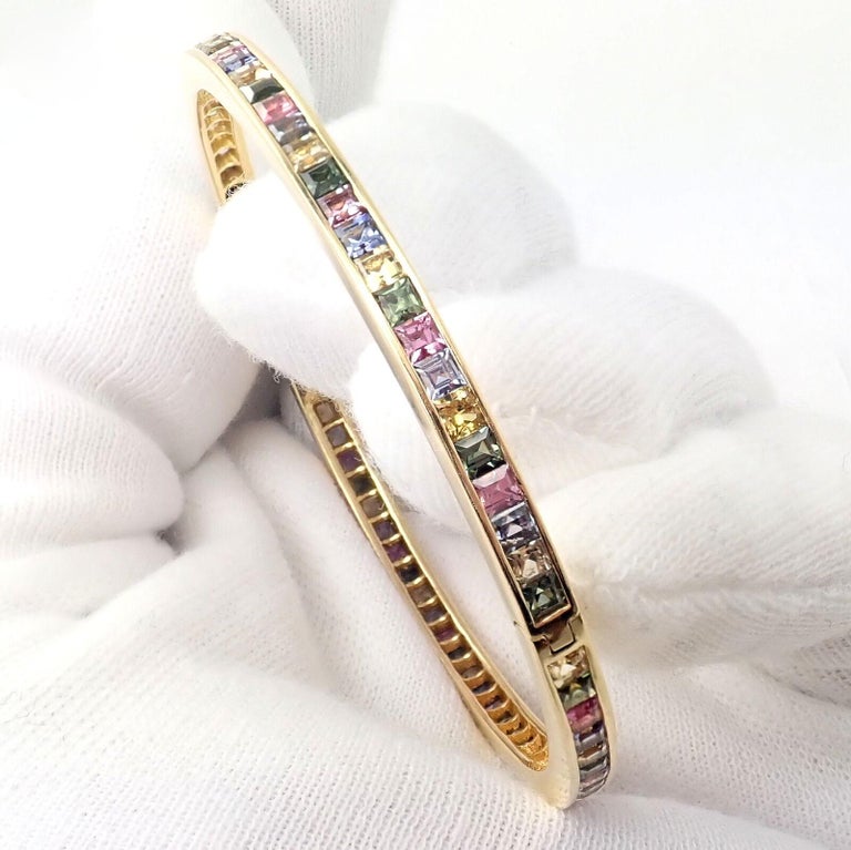 Julius Cohen Sapphire Pastel Color Stone Yellow Gold Bangle Bracelet For Sale at 1stDibs