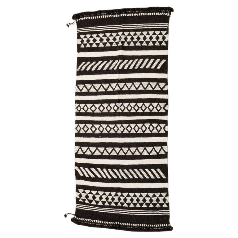 KALA Handloom Wool Indian Rug in Black and White Geometric Patterns For ...