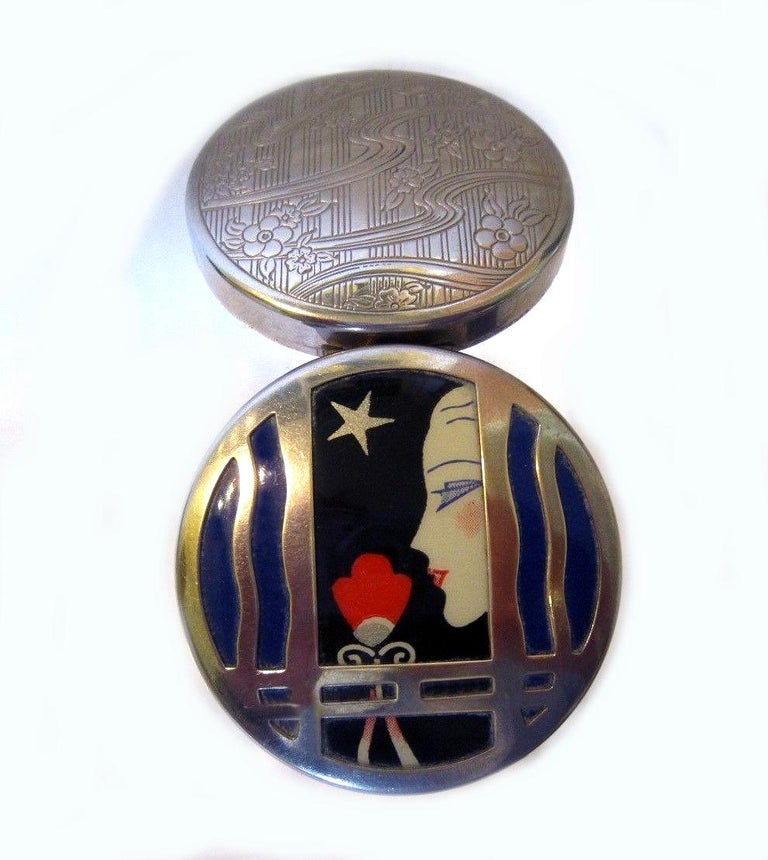 Karess 1920s Art Deco Ladies Powder Compact at 1stDibs