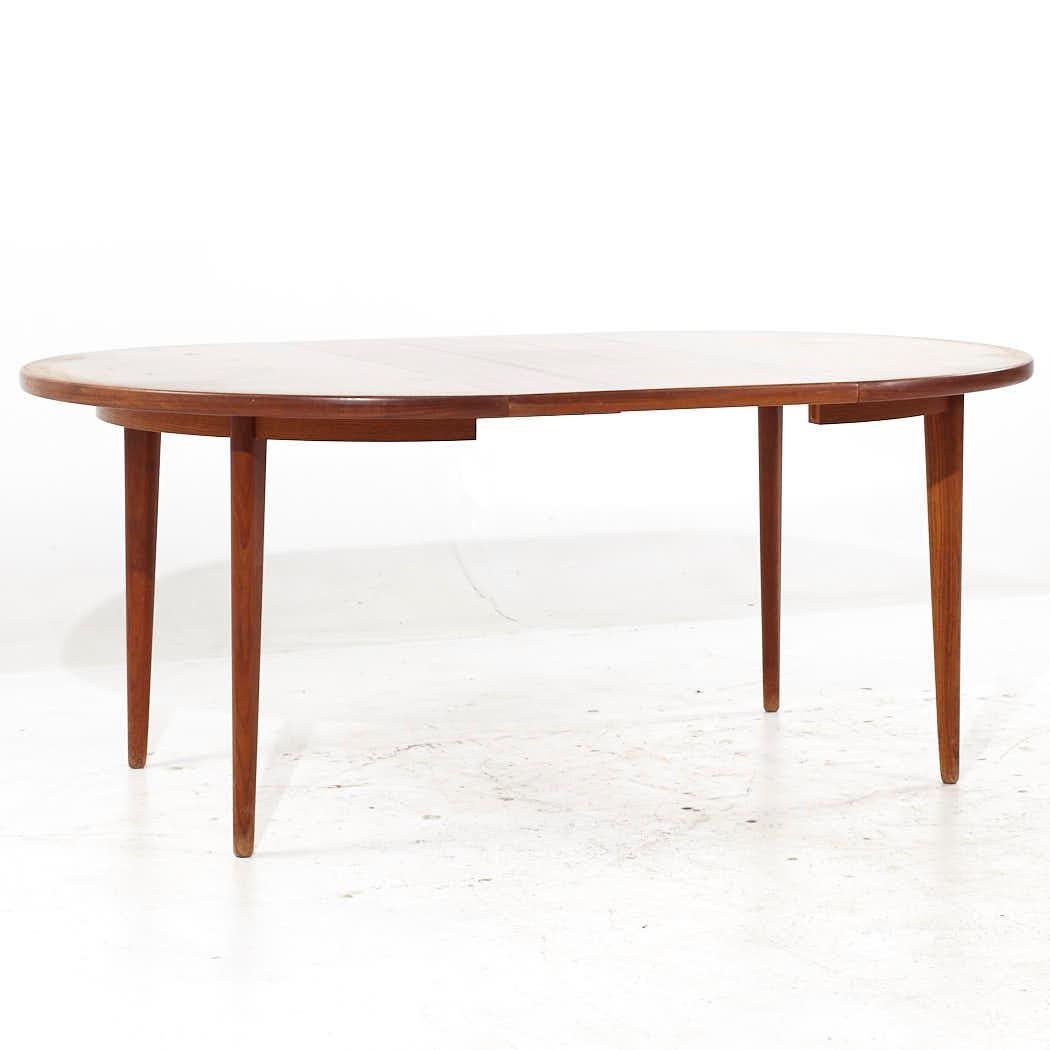 Karl-Erik Ekselius for JOC Vetlanda MCM Swedish Teak Expanding Dining ...