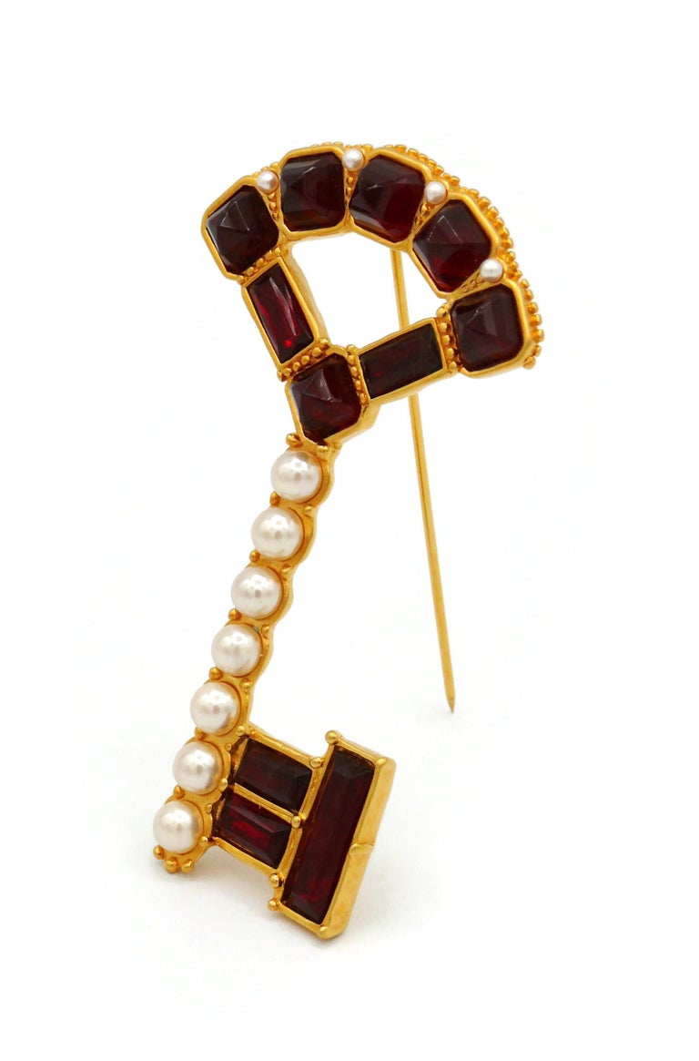 KARL LAGERFELD Vintage Jewelled Key Brooch For Sale at 1stDibs