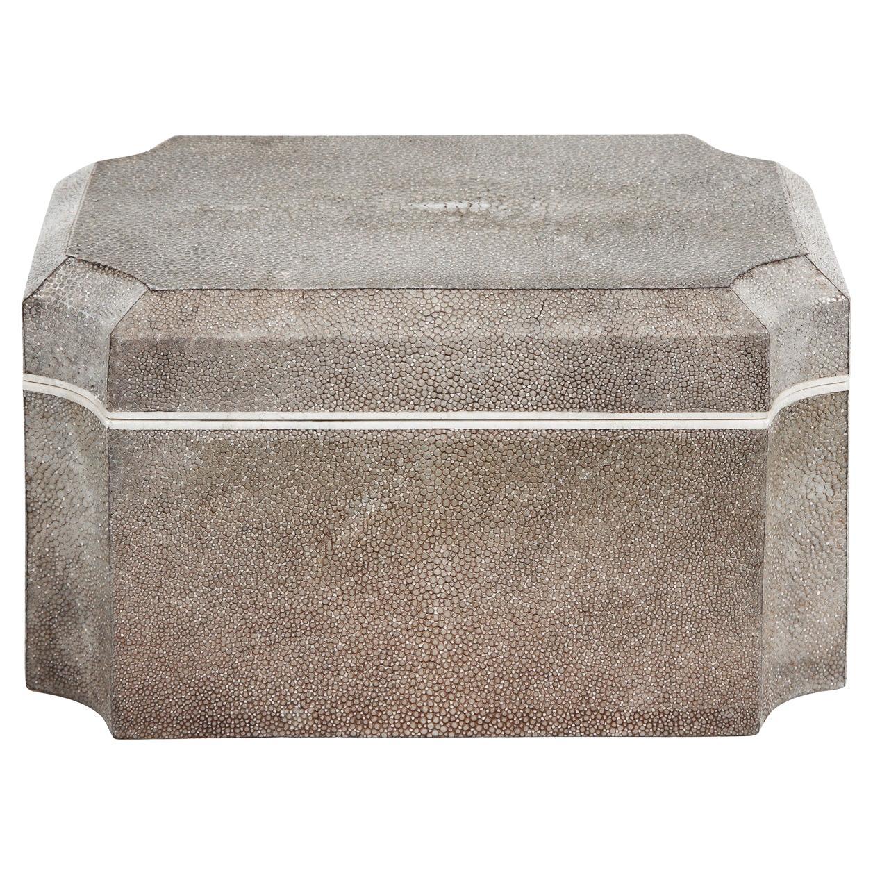 Karl Springer Small Artisan Box in Bone 1970s at 1stDibs