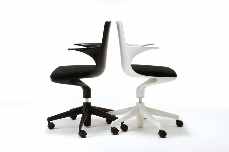 Kartell Spoon Chair in Grey and Black by Antonio Citterio and Toan ...
