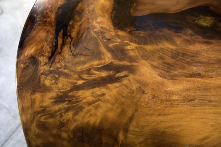 Kauri Round Dining Table in Solid Ancient Kauri Wood For Sale at 1stDibs