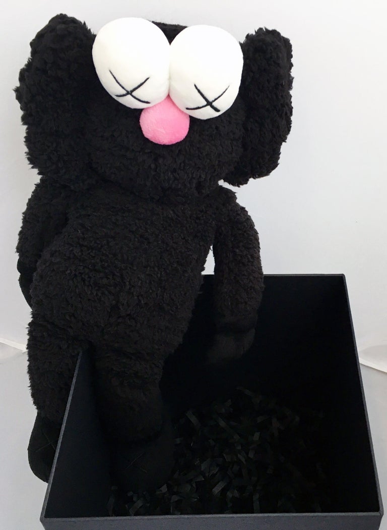 KAWS - KAWS Black BFF Plush (KAWS BFF limited edition) For Sale at 1stDibs