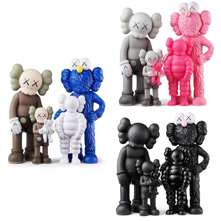 KAWS - KAWS FAMILY complete set of 3 works (KAWS Family companion) For ...