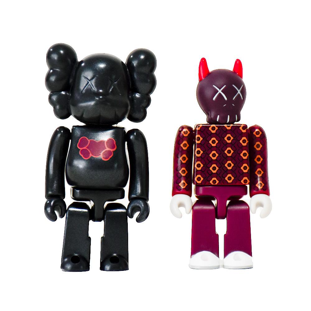 KAWS - KAWS Kubrick Bus Stop Set 1 (KM001) For Sale at 1stDibs