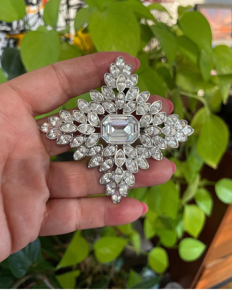Kenneth Jay Lane KJL Brooch Cruciform Star Pin For Sale at 1stDibs