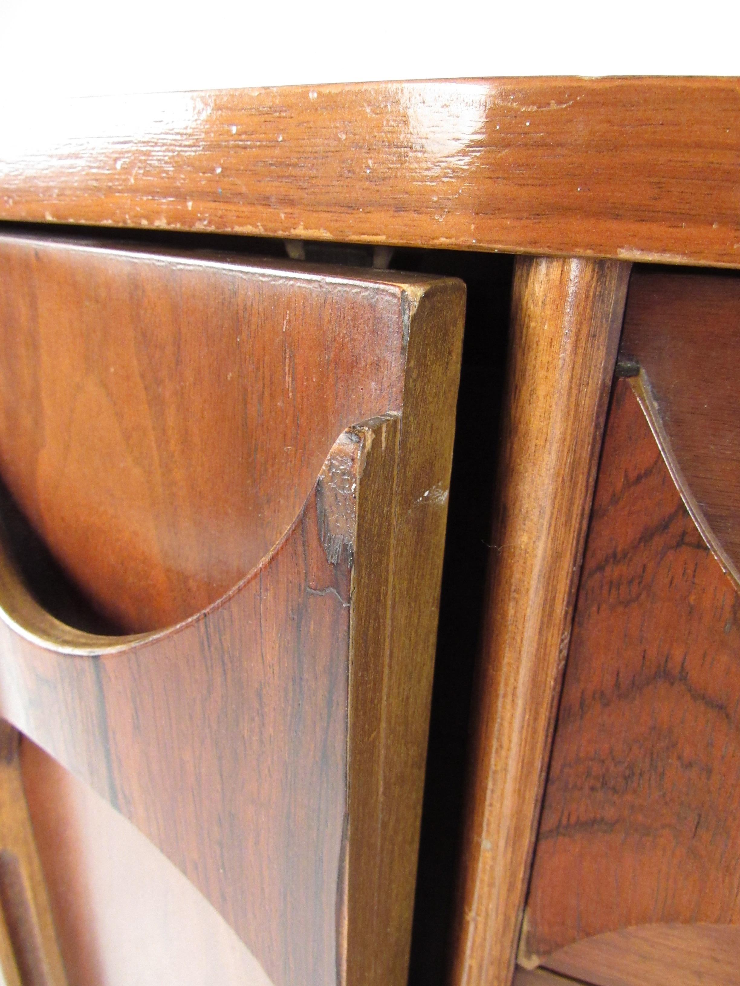 Kent Coffey Perspecta Dresser in Rosewood and Walnut For Sale at ...