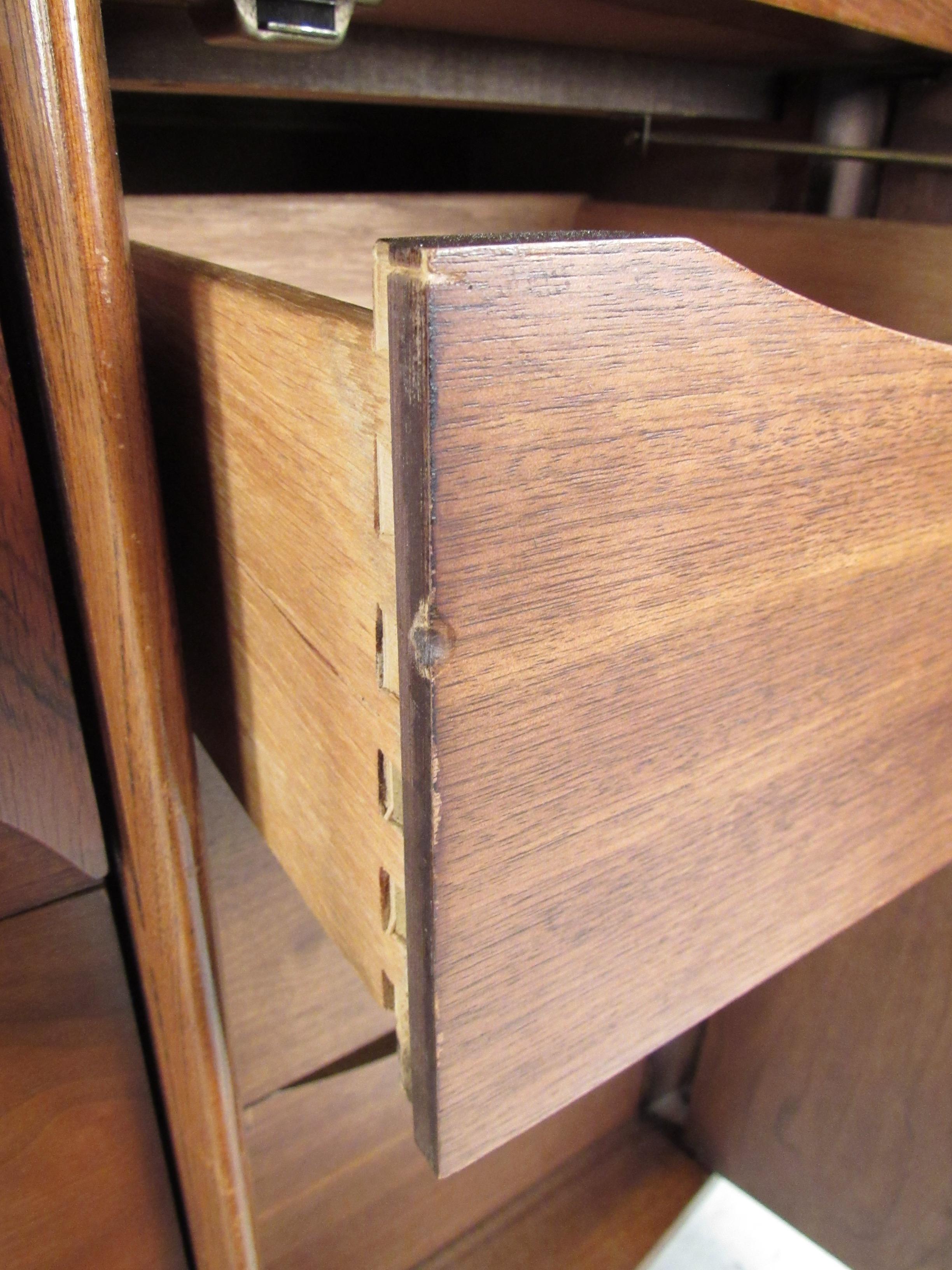 Kent Coffey Perspecta Dresser in Rosewood and Walnut For Sale at ...