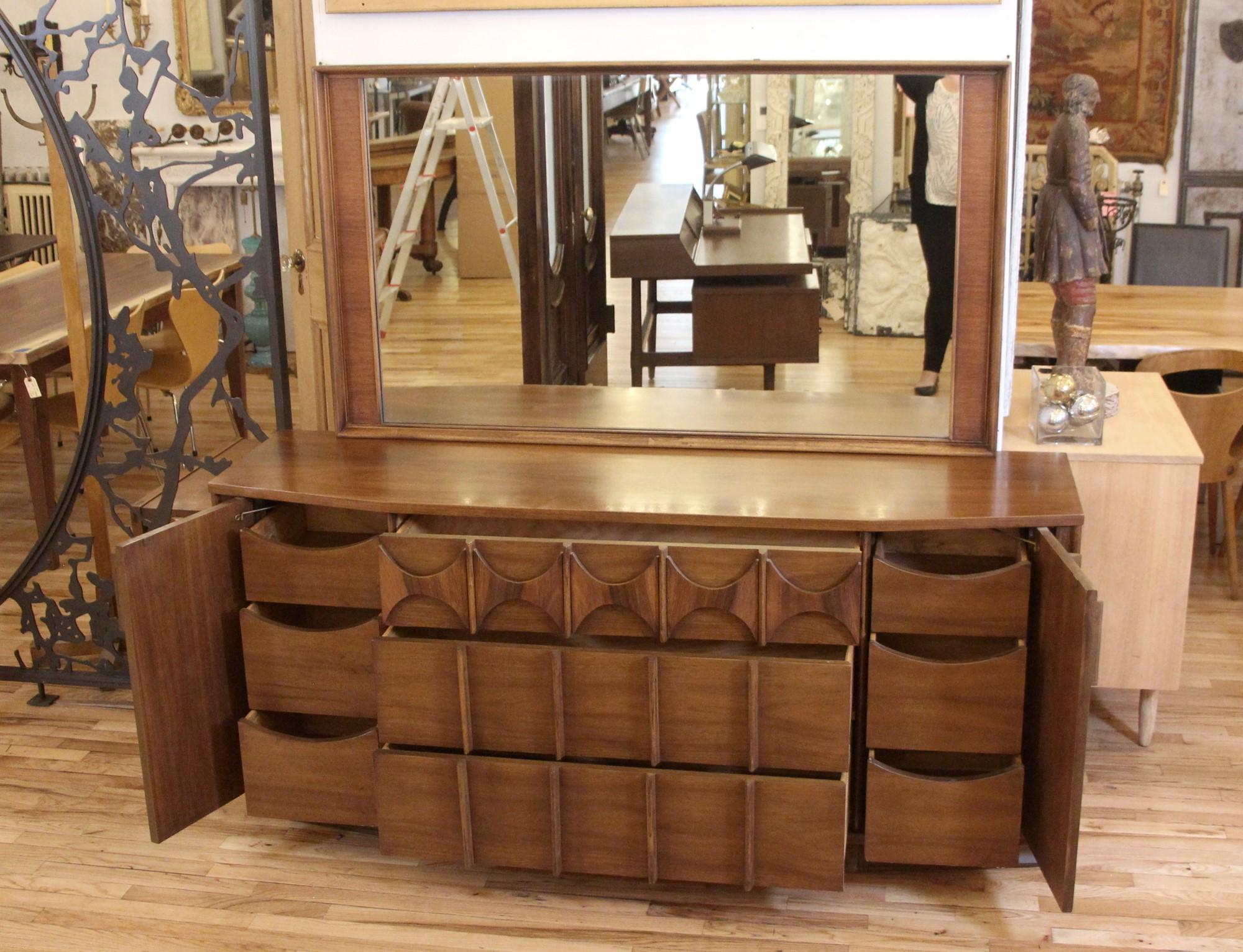 Kent Coffey "Perspecta" Mid-Century Modern Rosewood and Walnut Dresser ...