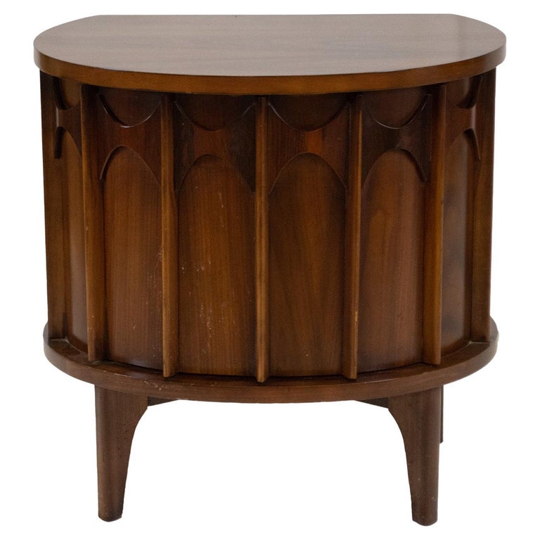 Table de nuit ronde du milieu du siècle de Kent Coffey pour Perspecta ...