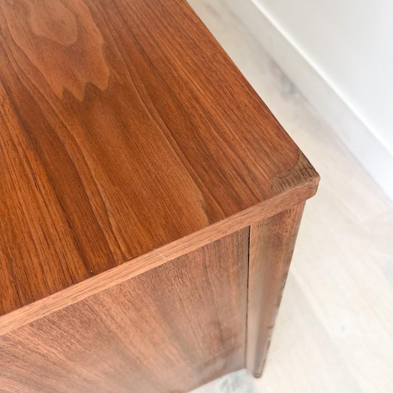 Kent Coffey Perspecta Walnut and Rosewood 12 Drawer Dresser at 1stDibs