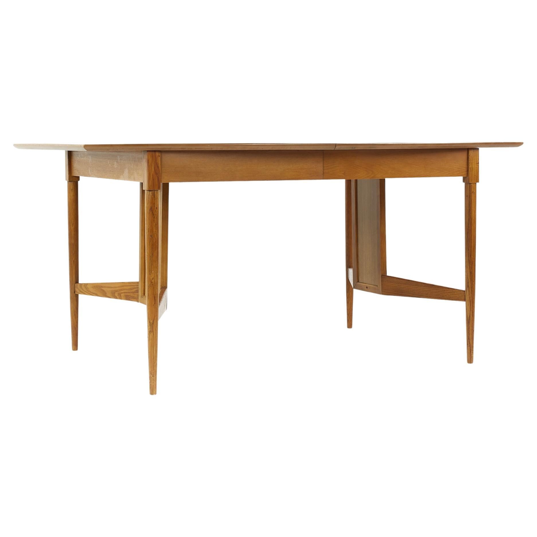 Mid-Century Modern Kent Coffey Perspecta Dining Table For Sale at 1stDibs