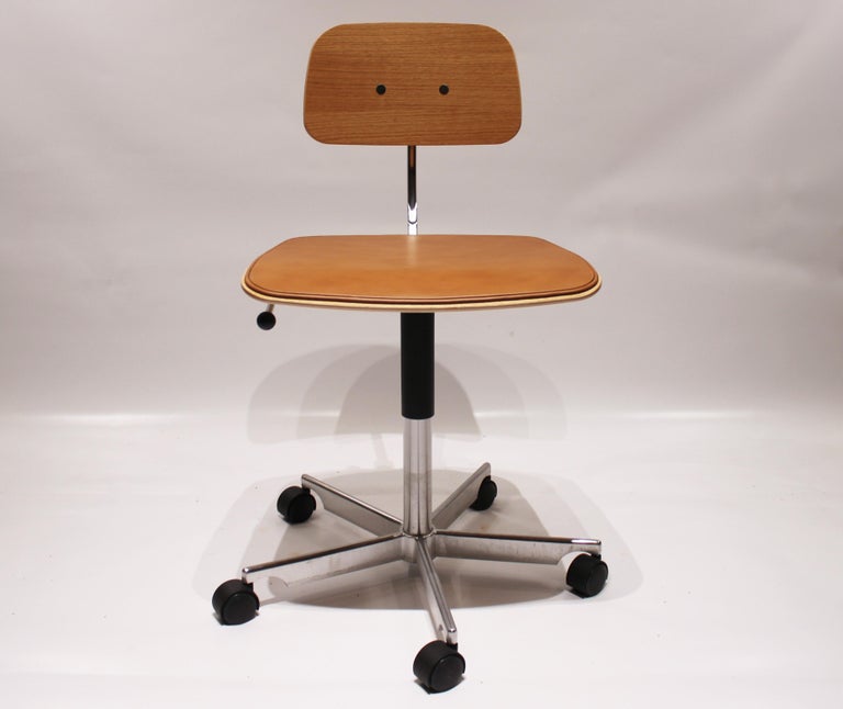 KEVI 2533 Office Chair in Oak by Jørgen Rasmussen and Engelbrechts ...