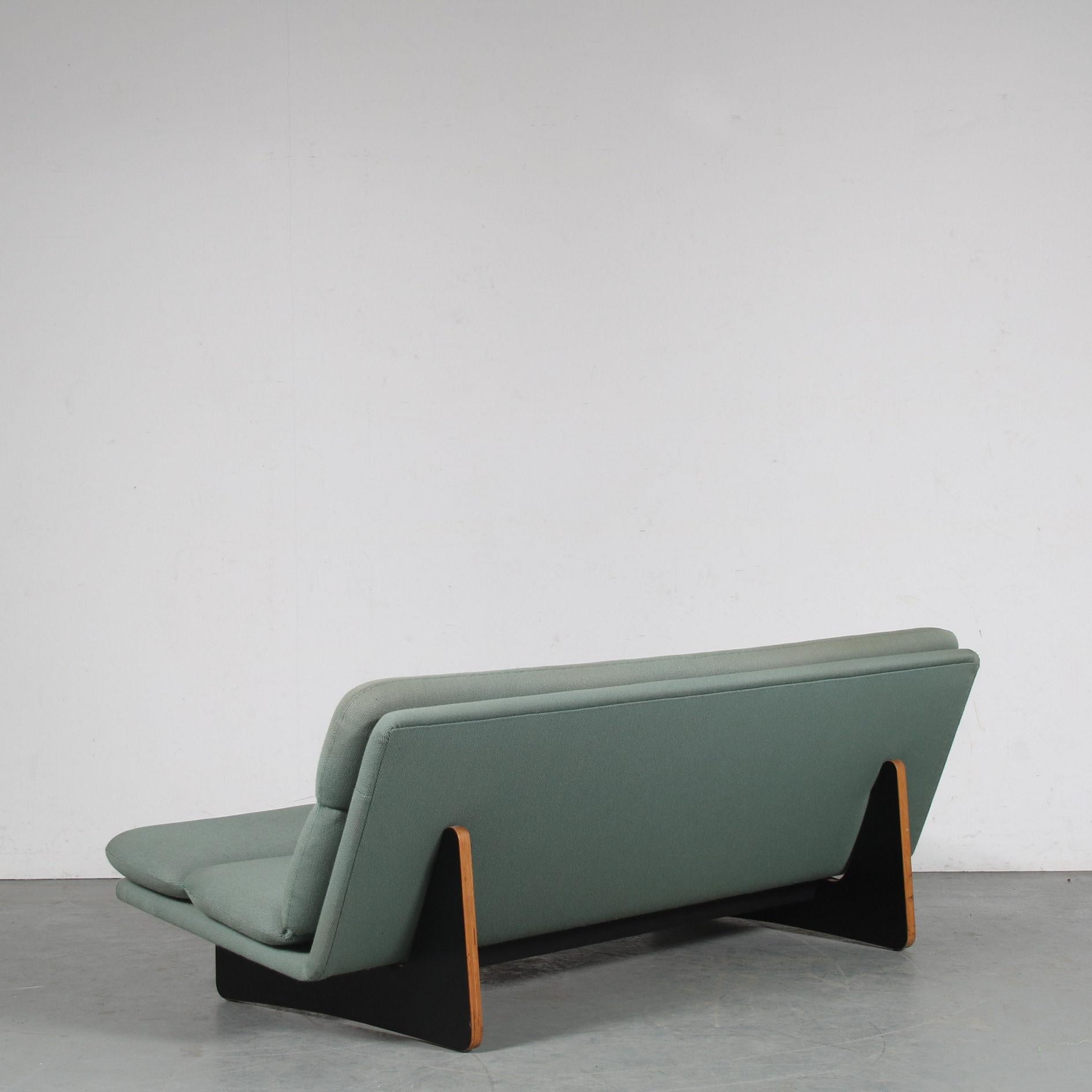 Kho Liang Ie Sofa for Artifort, Netherlands, 1970 For Sale at 1stDibs