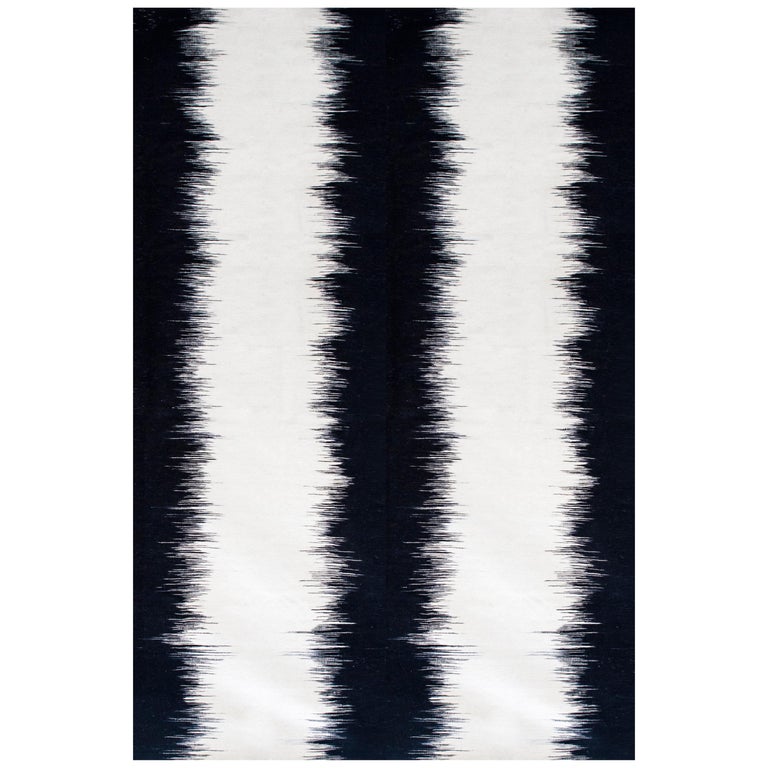 Modern Handwoven Flat-Weave Wool Kilim Rug Black and White Blurred For ...