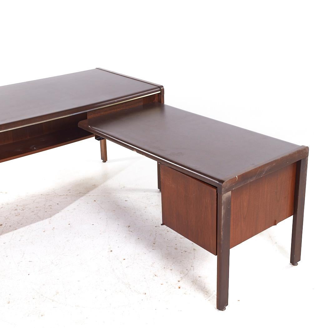 Kimball Style Mid Century Walnut and Leather Desk with Return For Sale ...