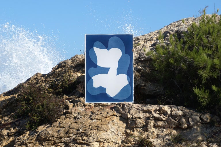 Kind of Cyan - Fat Finger, Blue and White Abstract Rounded Bodies ...