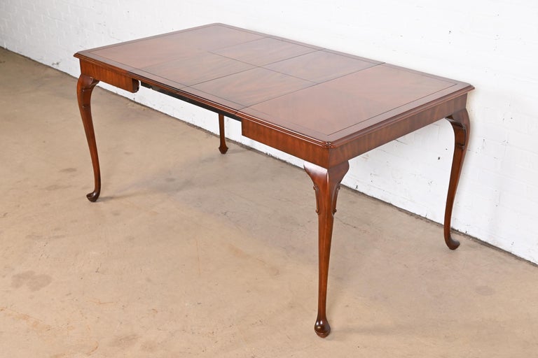 Kindel Furniture Queen Anne Mahogany Petite Extension Dining Table or ...