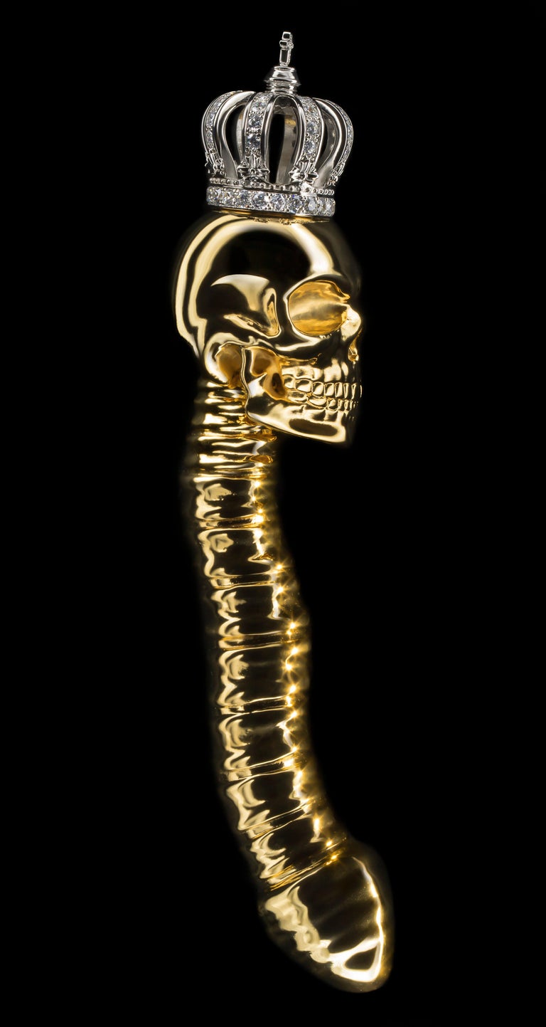 Sculpture de crne d'Olisbos en or 24 carats et diamants - Restes de ...