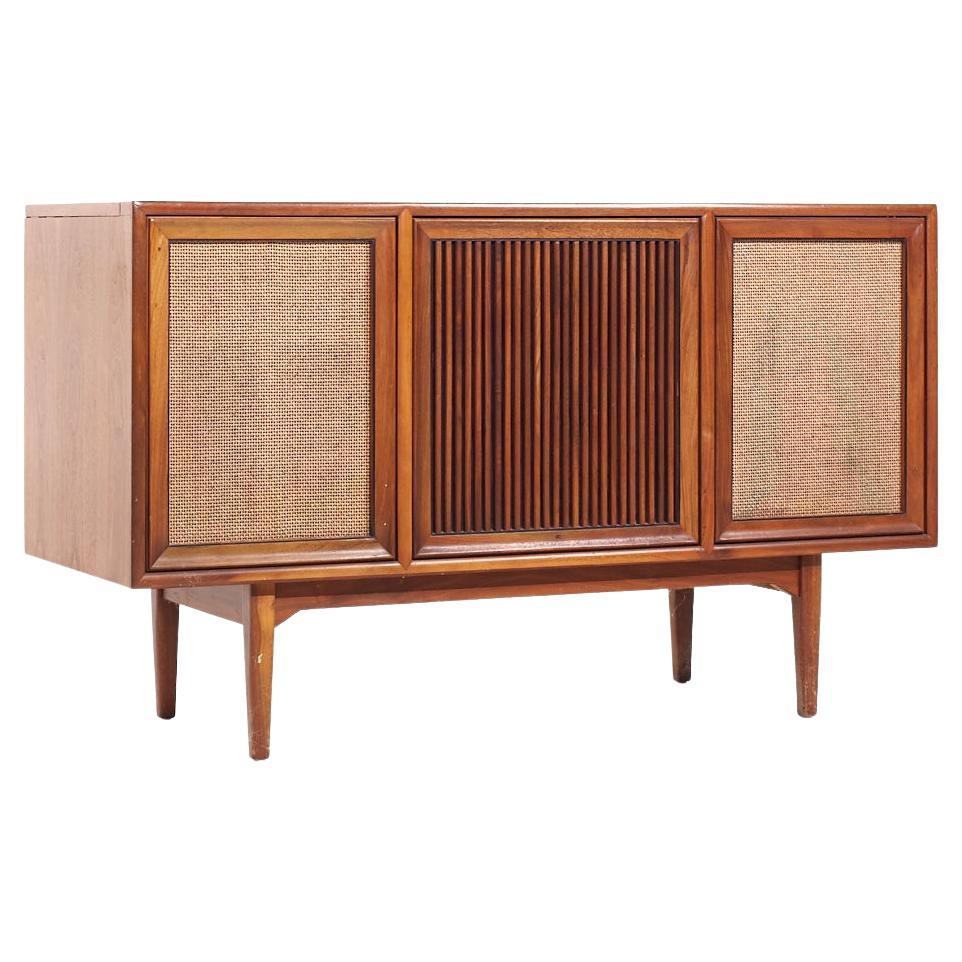 Mid Century Vintage Magnavox Stereo Console 1960s at 1stDibs | how to ...