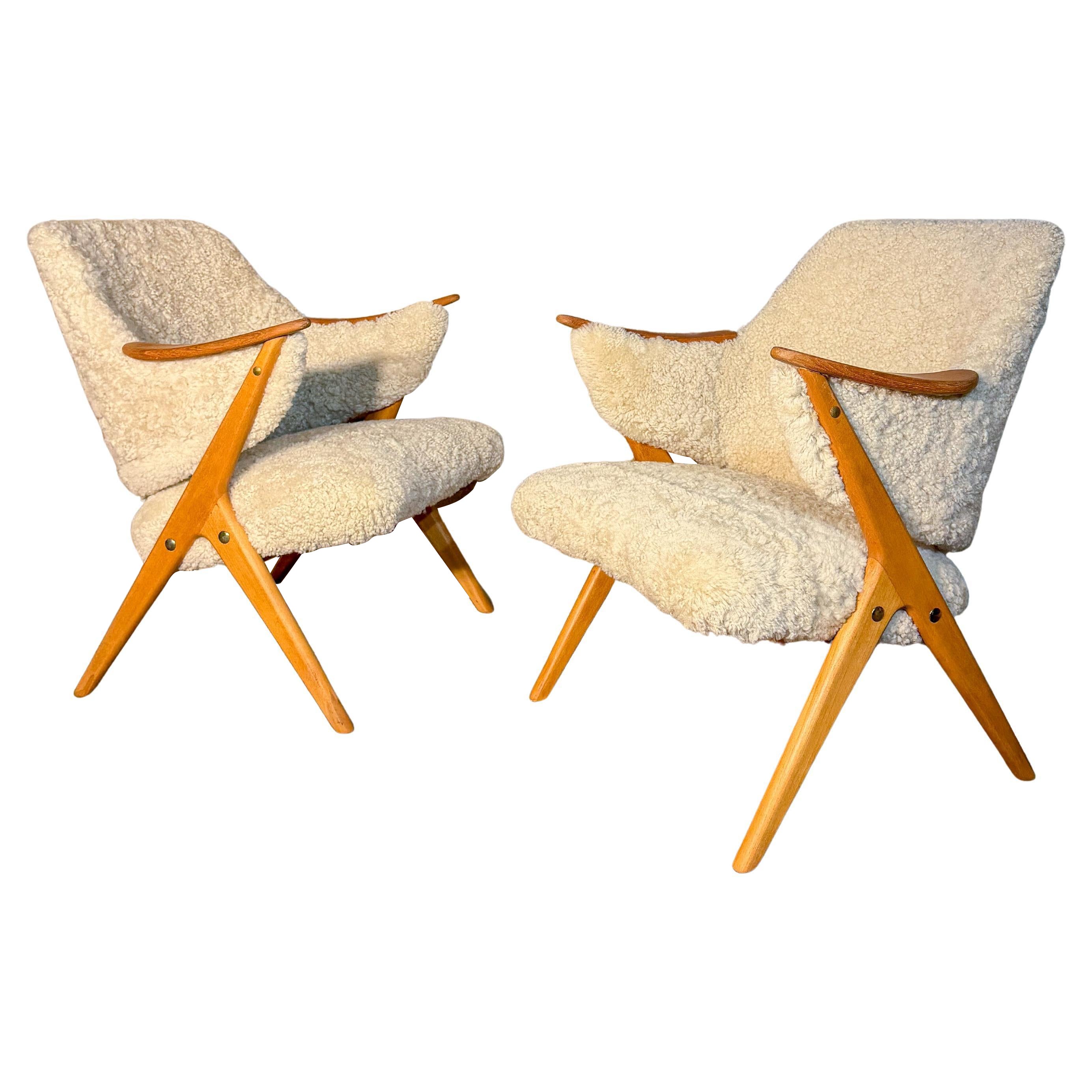 Alvar Aalto Pair of Sheepskin Padded Cantilever Armchairs Model 402 ...