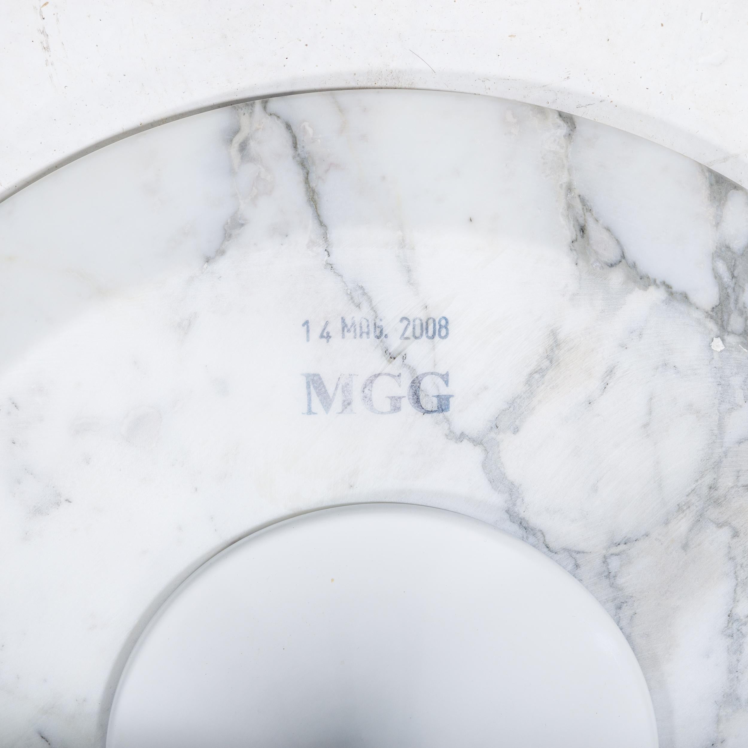 Knoll by Eero Saarinen Marble Pedestal Side Table at 1stDibs