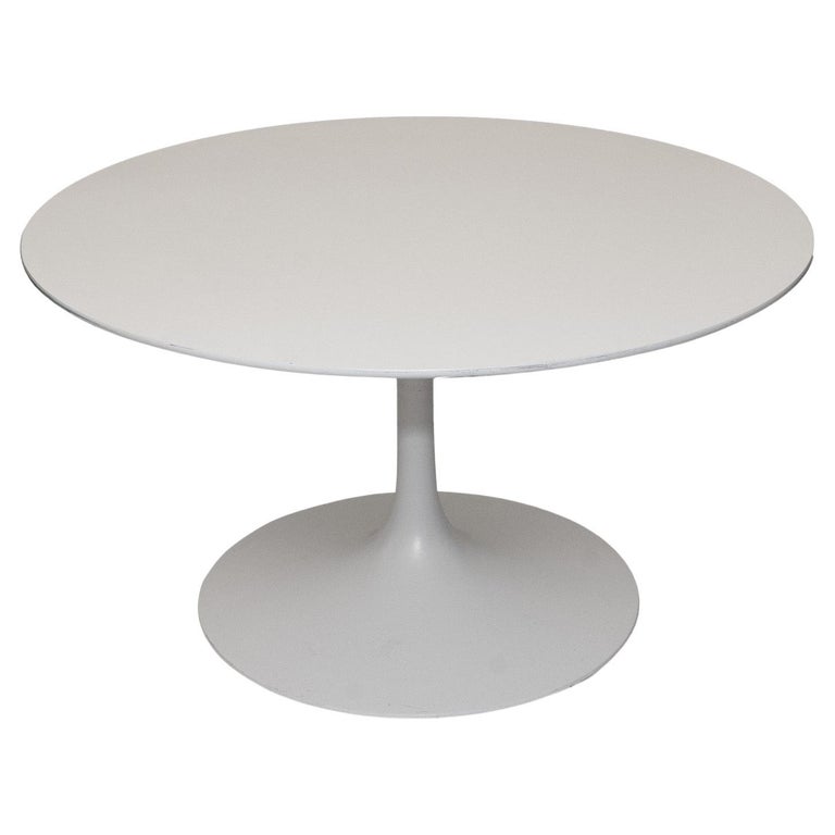 Knoll Style 48" Round Tulip Pedestal Table For Sale at 1stDibs