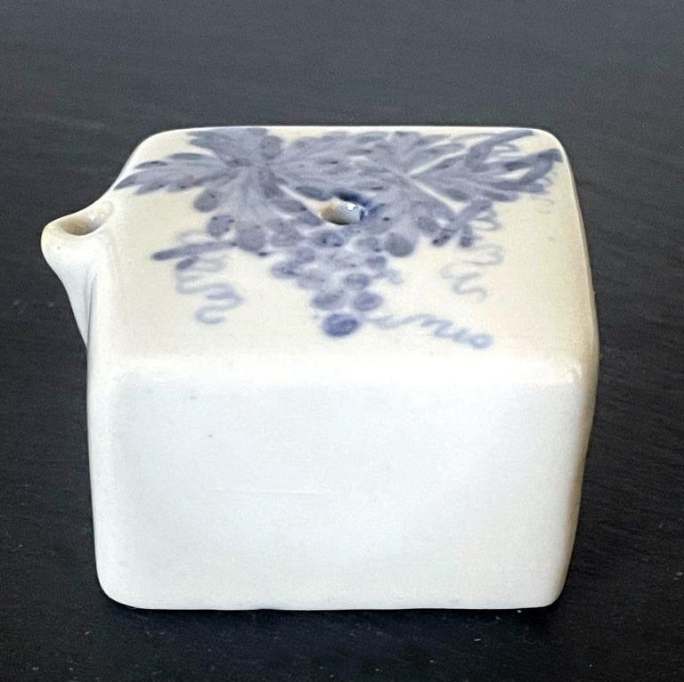 Korean Ceramic Water Dropper Joseon Dynasty For Sale at 1stDibs