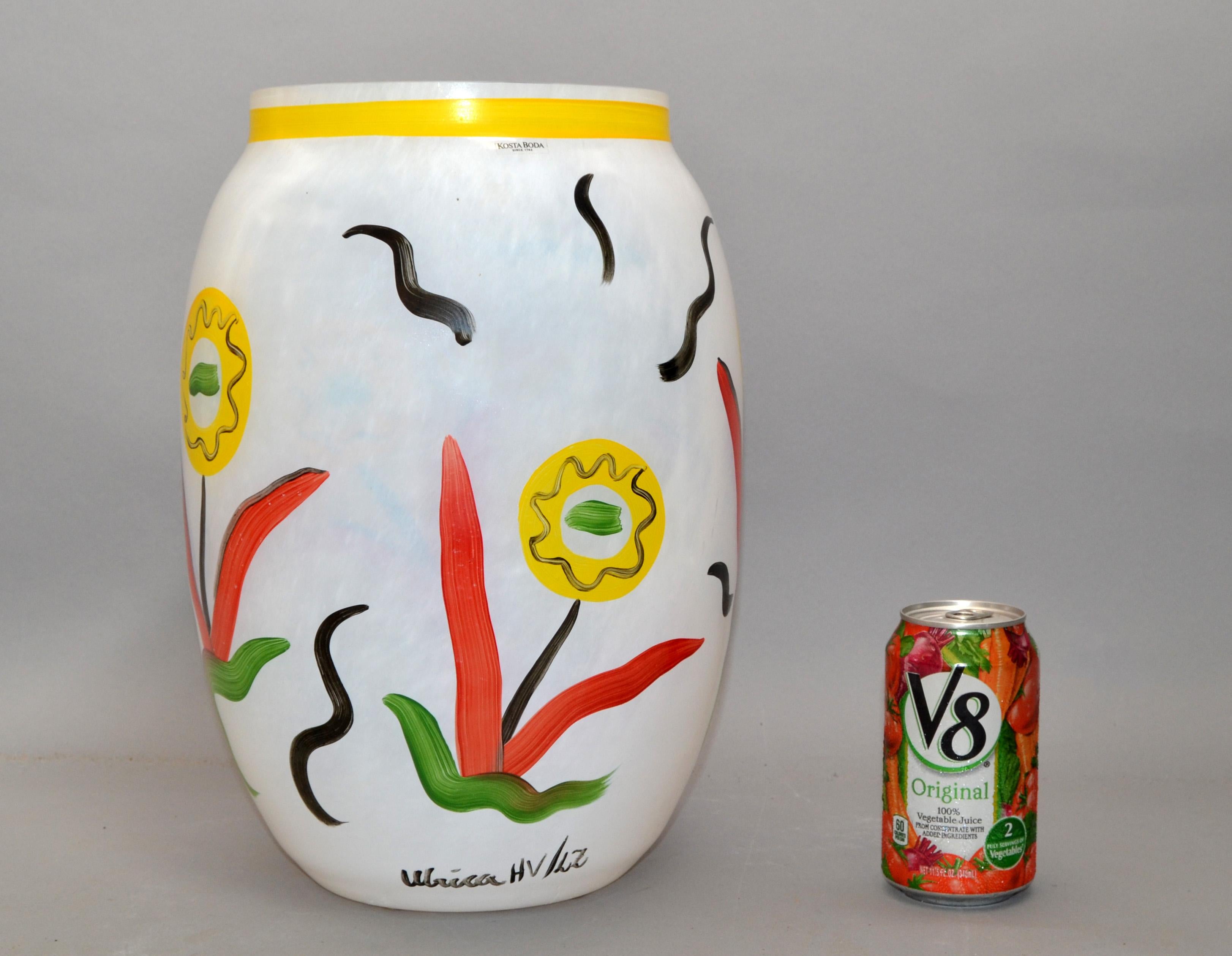 Kosta Boda Atelier Vase by Ulrica Hydman-Vallien Blown Art Glass Flower ...