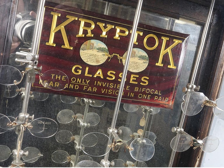 Kryptok Eyeglass Display Case at 1stDibs | eyeglass display box