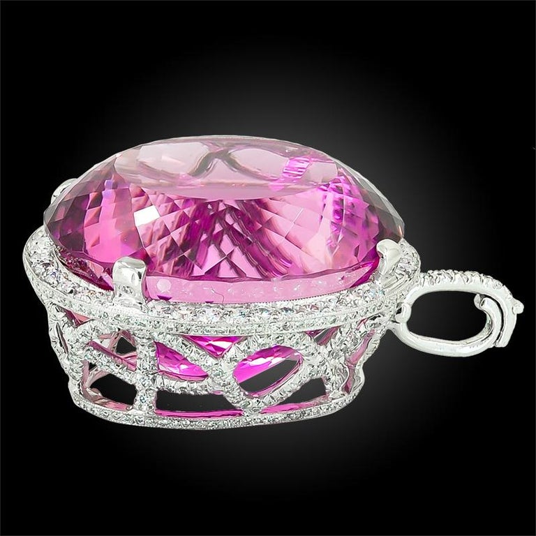 Kunzite and Diamond Oval-Shaped Gold Pendant For Sale at 1stDibs