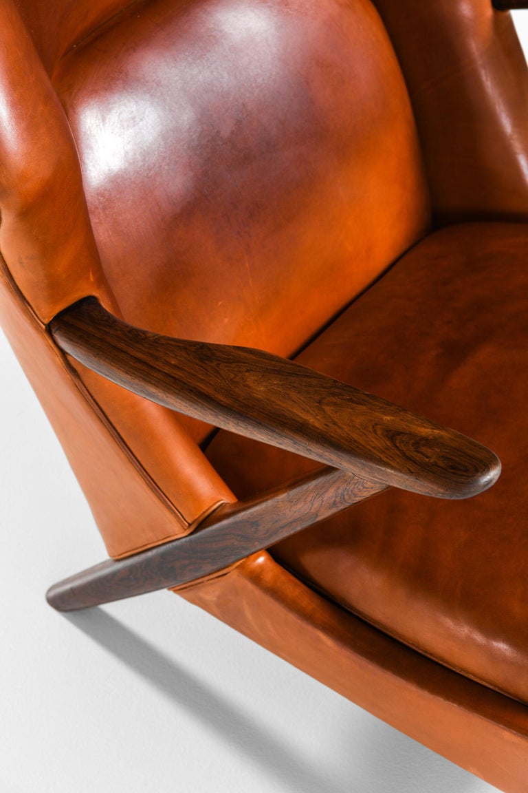 Kurt Olsen Easy Chair Model 211 Produced by Slagelse Møbelfabrik For ...