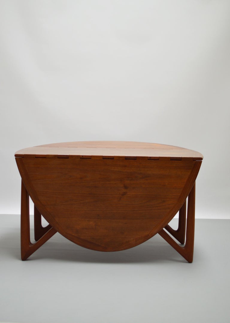 Mid-Century Scandinavian Drop-Leaf Dining Table, c.1960 For Sale at 1stDibs
