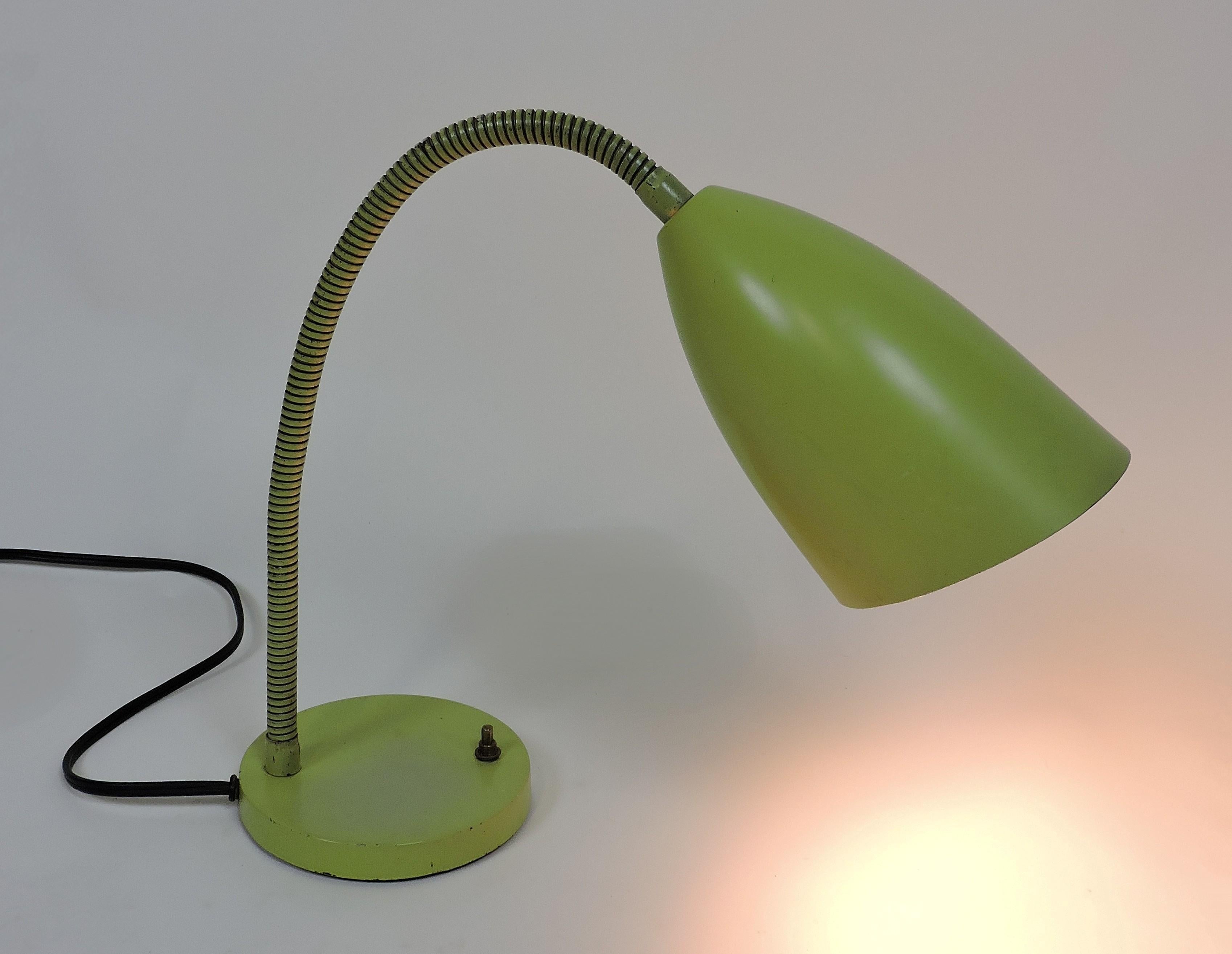 Kurt Versen Mid-Century Modern Chartreuse Cone Gooseneck Desk Lamp at ...