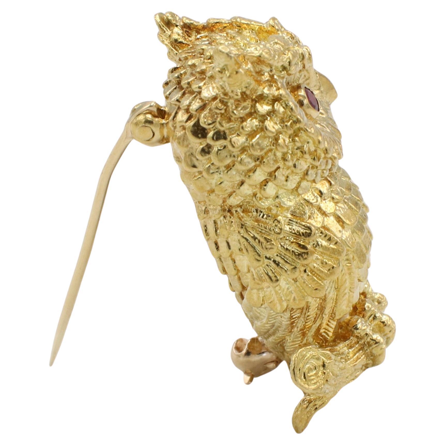 Kurt Wayne Vintage 1970 18 Karat Yellow Gold and Ruby Owl Bird Brooch ...