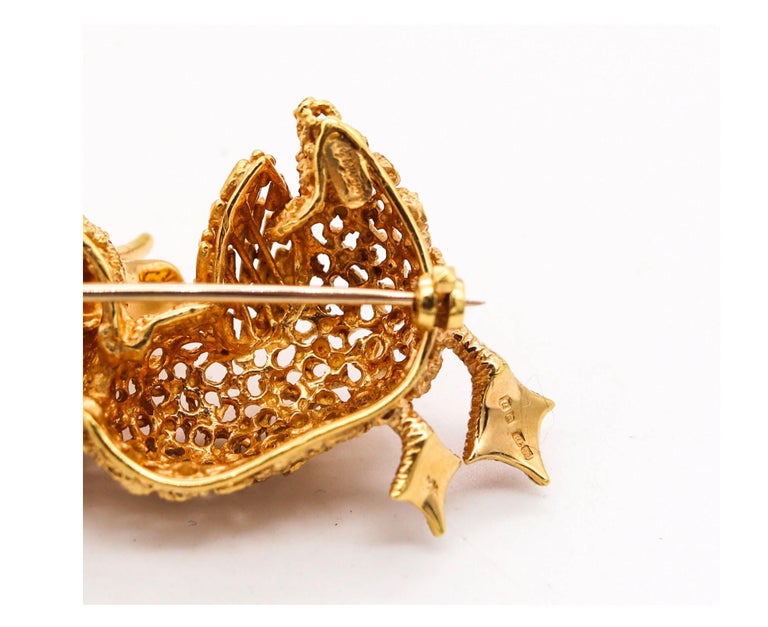 Kutchinsky 1968 London Enamelled Happy Duck Brooch in Solid 18Kt Yellow ...