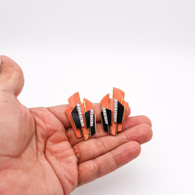 Kutchinsky 1968 London Geometric Earrings 18kt Gold with Diamonds Coral ...