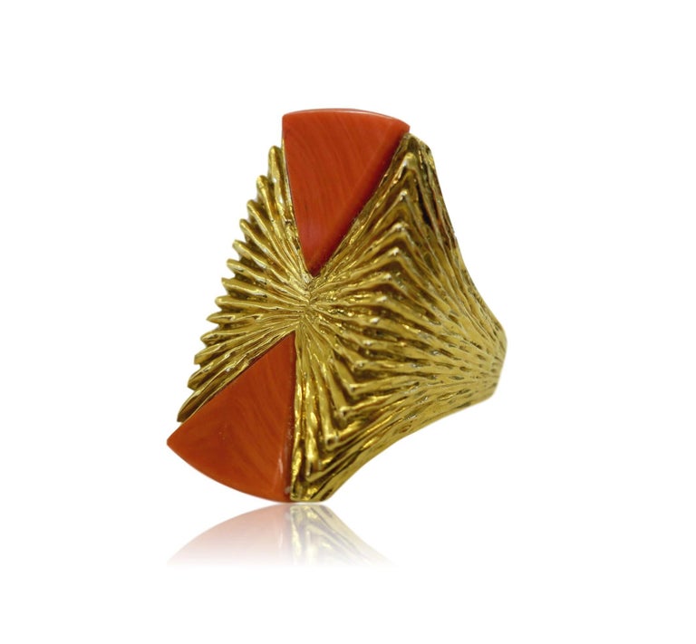 Kutchinsky Coral and Gold Cocktail Ring, London, 1972 For Sale at 1stDibs