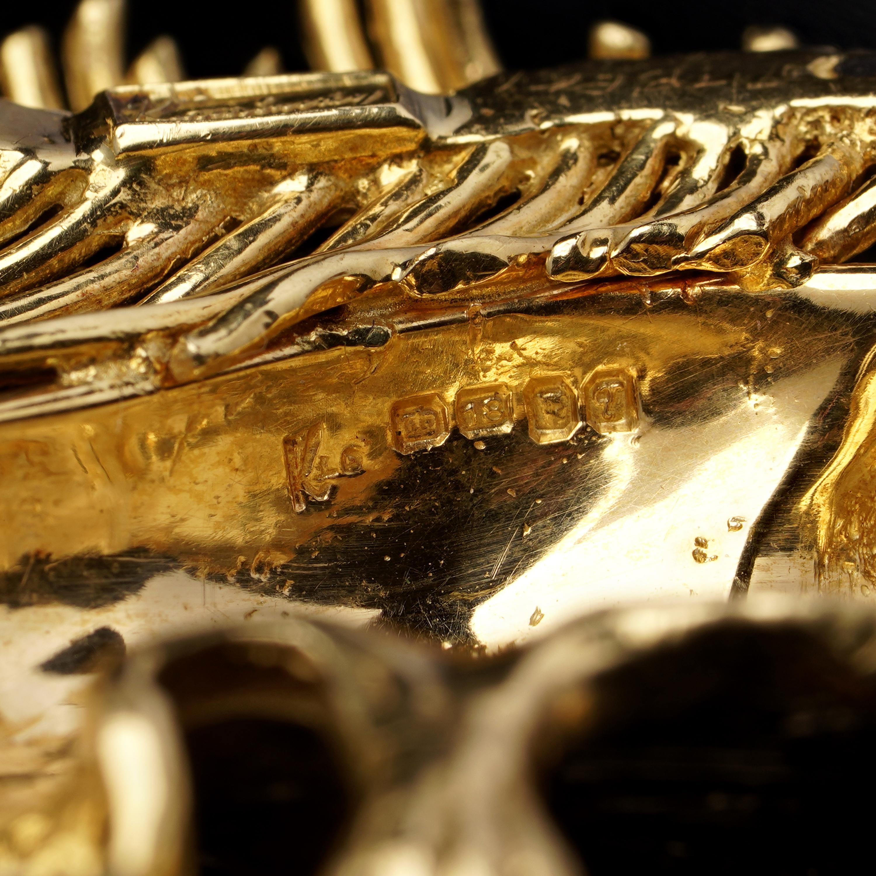 Kutchinsky Squirrel Brooch in 18kt Gold, London, 1971 For Sale at 1stDibs