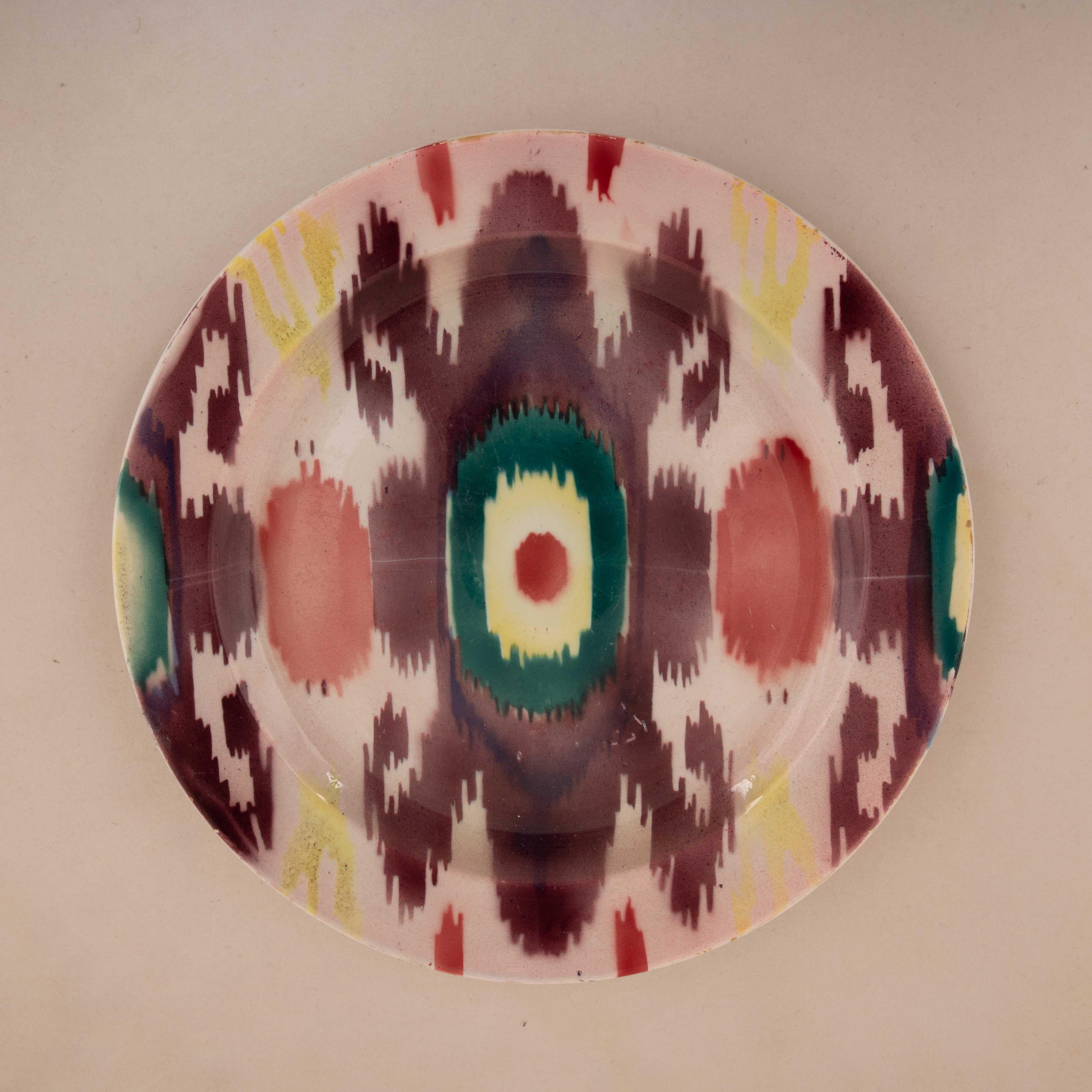 Kuznetsov Ceramic Plate, Russia, Early 20th Century at 1stDibs