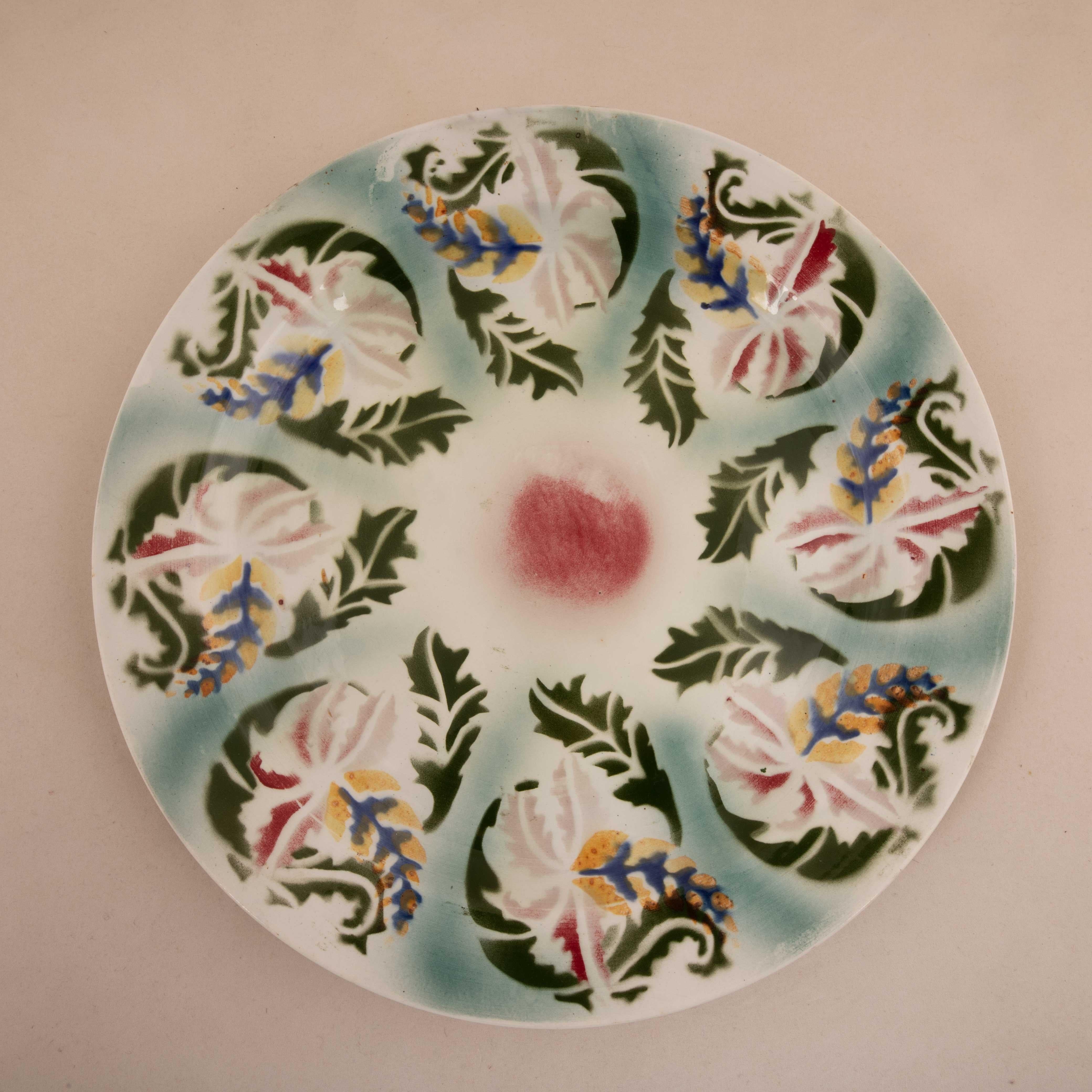 Kuznetsov Ceramic Plate, Russia, Early 20th Century at 1stDibs