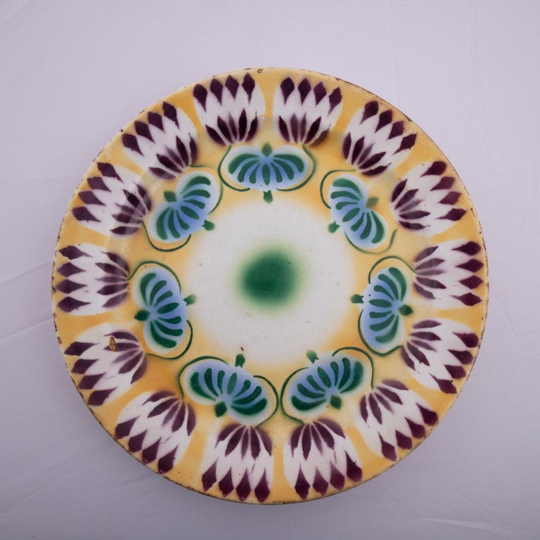 Kuznetsov Ceramic Plate, Russia, Early 20th Century For Sale at 1stDibs